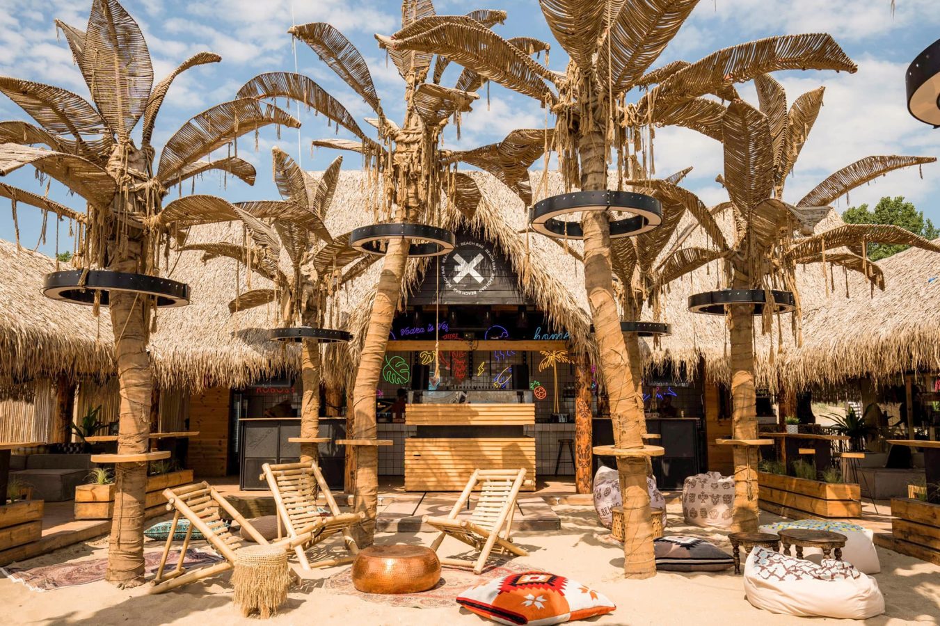 EXE BEACH BAR: вторият сезон е по-усъвършенстван от първия - GoGuide.bg