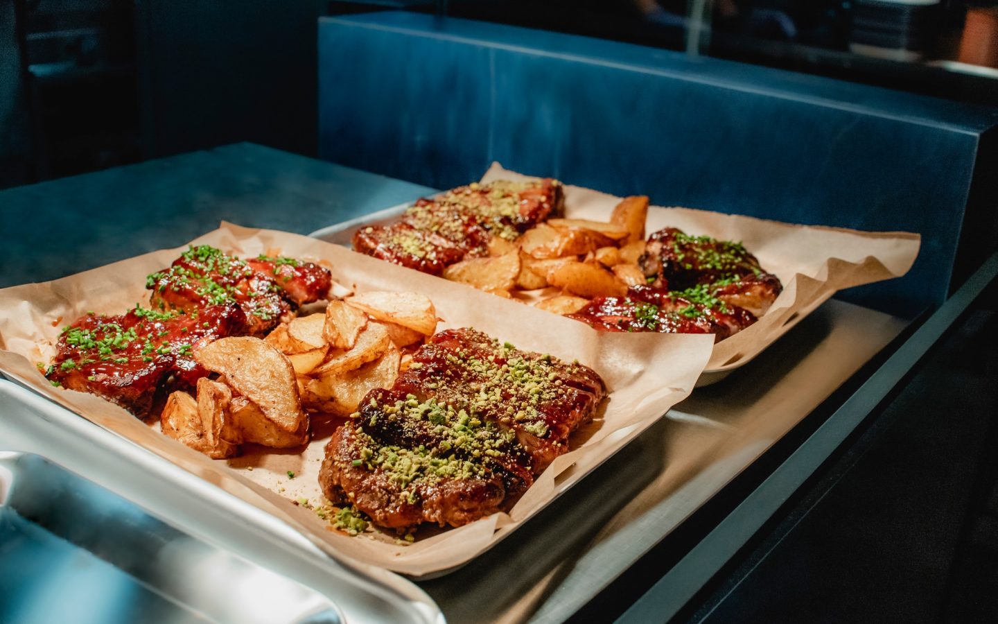 Ново място в София: Ribs&Sticks Гео Милев - GoGuide.bg