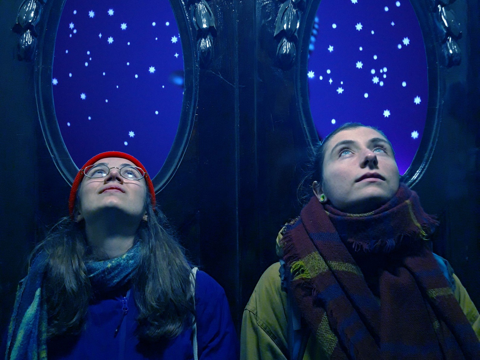 НЕОТОПИЯ: в УАСГ се потапяме в сетивен спектакъл лабиринт - GoGuide.bg