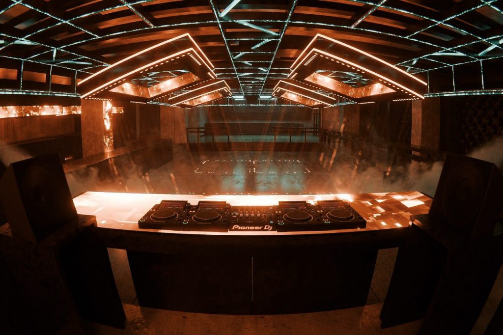 Ново място в София: CLWD - GoGuide.bg