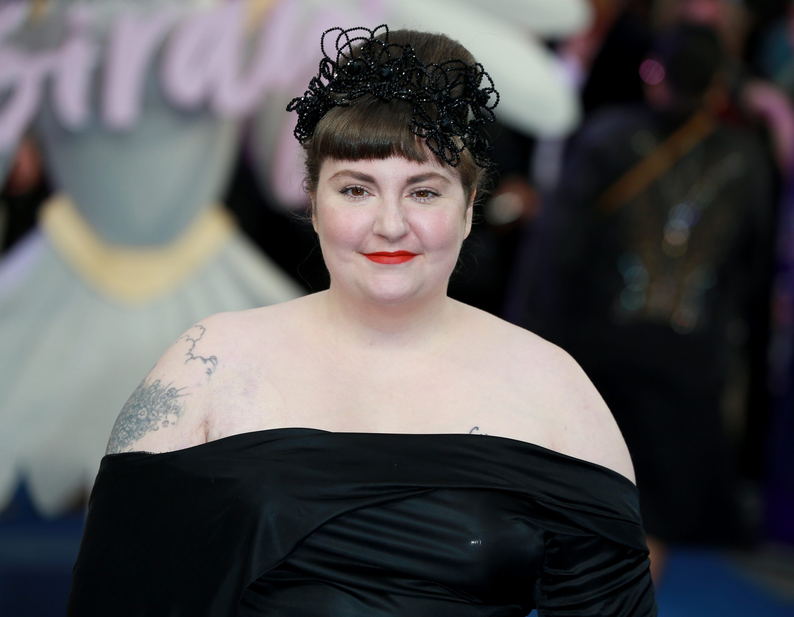 Лена Дънам има твърде много за казване - GoGuide.bg